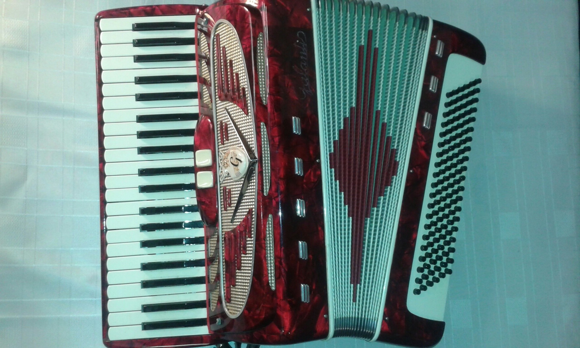 Galanti 120 Bass Compact Accordion