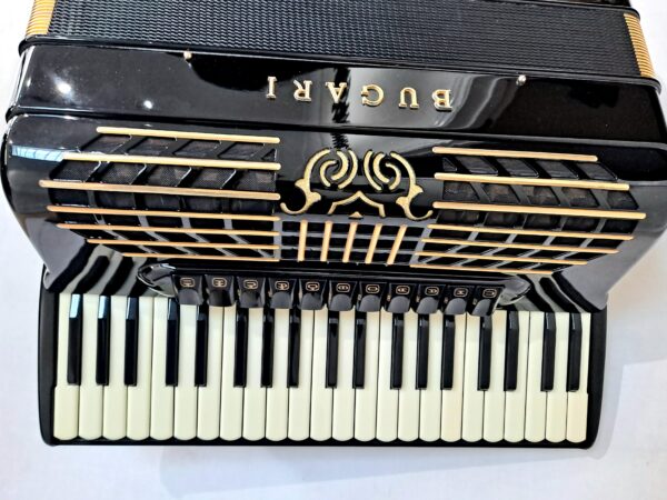 Bugari Gold Plus 120 Bass Accordion